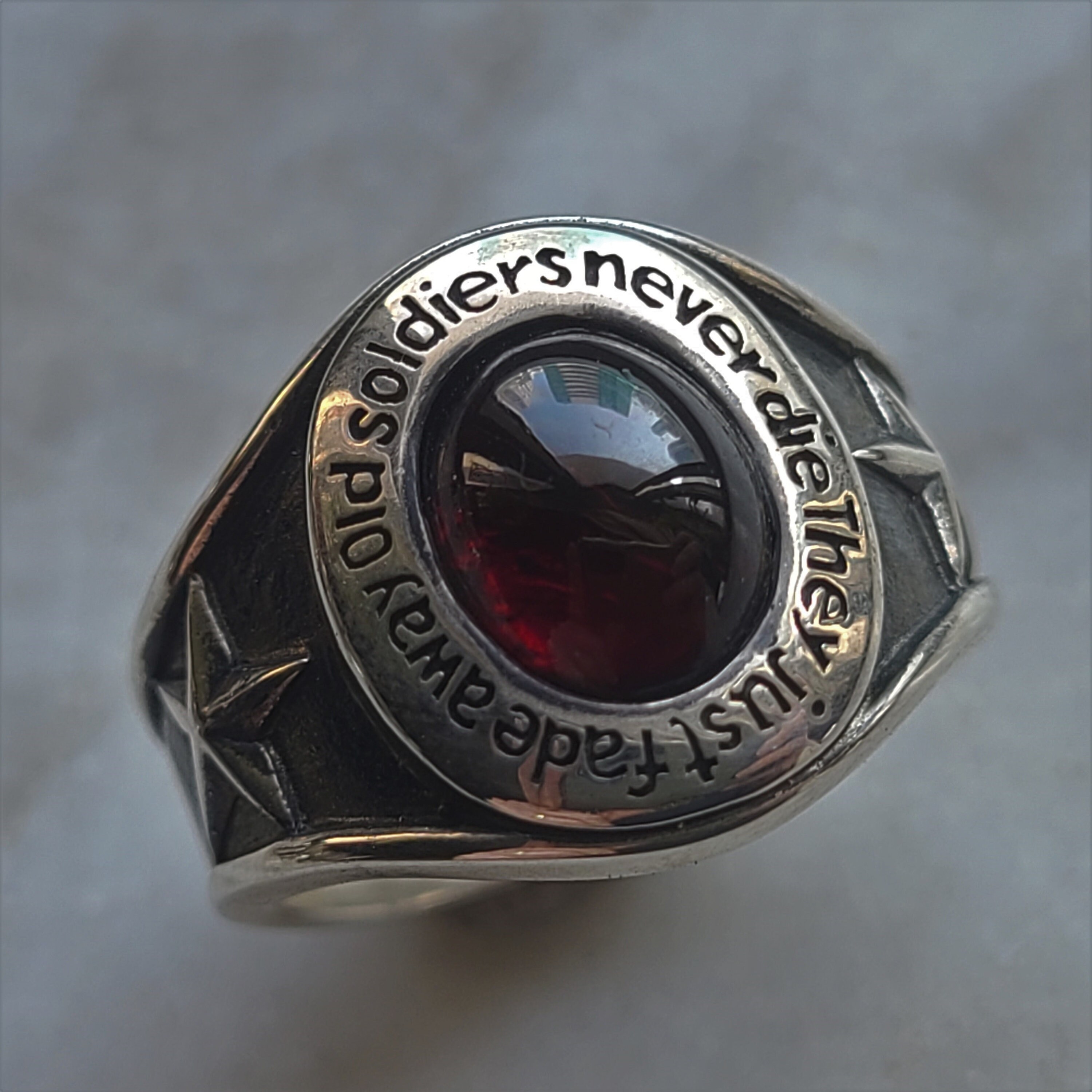 MILITARY MOTTO / Old Soldiers Never Die They Just Fade Away / 925 ...