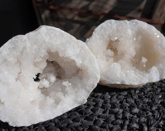 Moroccan Geode With Quartz Crystals. - Etsy