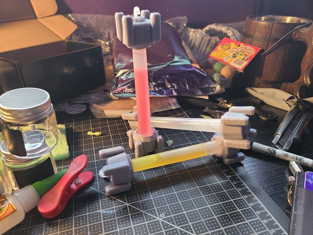 Deep Rock Galactic Flare Glowstick(gloweithus 6" Glowstick) - Etsy