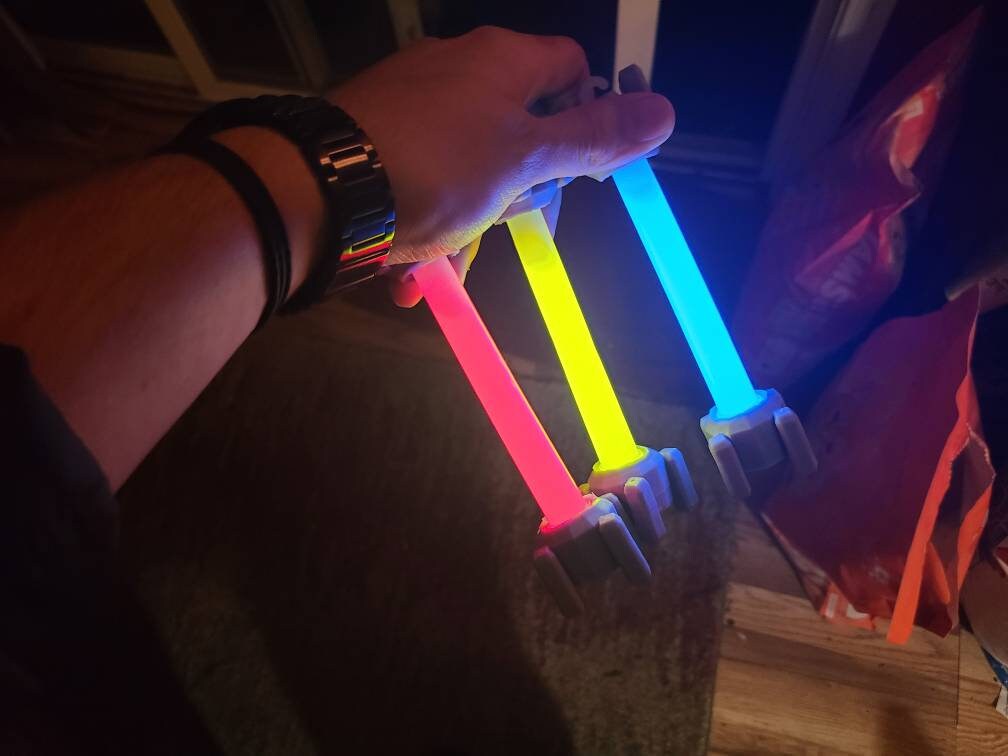 Deep Rock Galactic Flare Glowstick(gloweithus 6" Glowstick) - Etsy