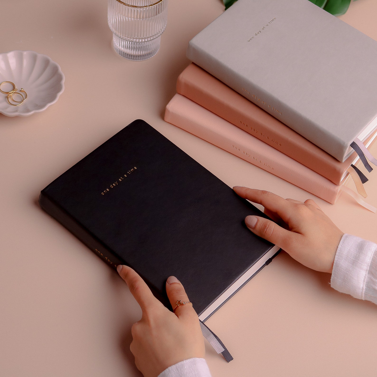 Minimal Undated Daily Planner Weekly Monthly Daily Planner Diary ...