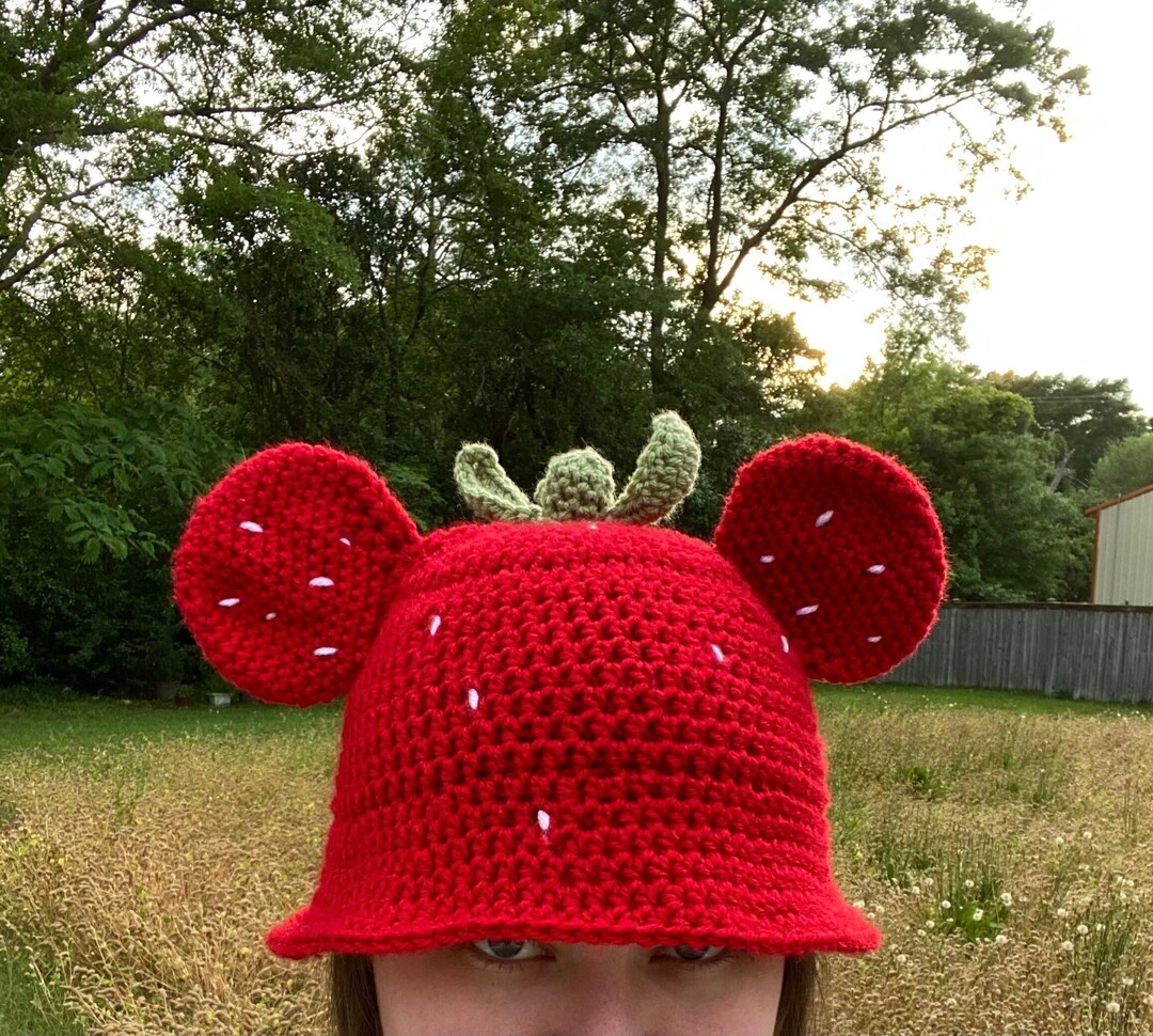 Crochet Strawberry Mickey Mouse Bucket Hat Disney Disneyland Disney ...