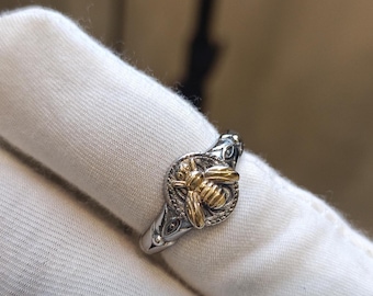 Tiny Bee Signet Ring, Dainty Signet Ring, Minimalist Ring, Gold Bee Ring, 925 Sterling Silver ...