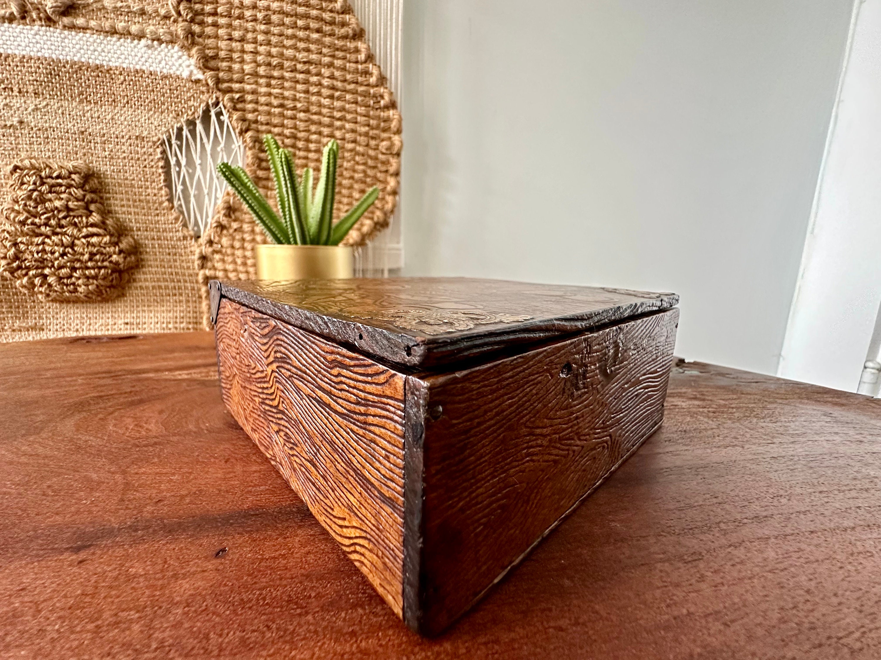 Antique Wooden Vintage Box Storage Jewelry Trinket Cigar Wizard ...