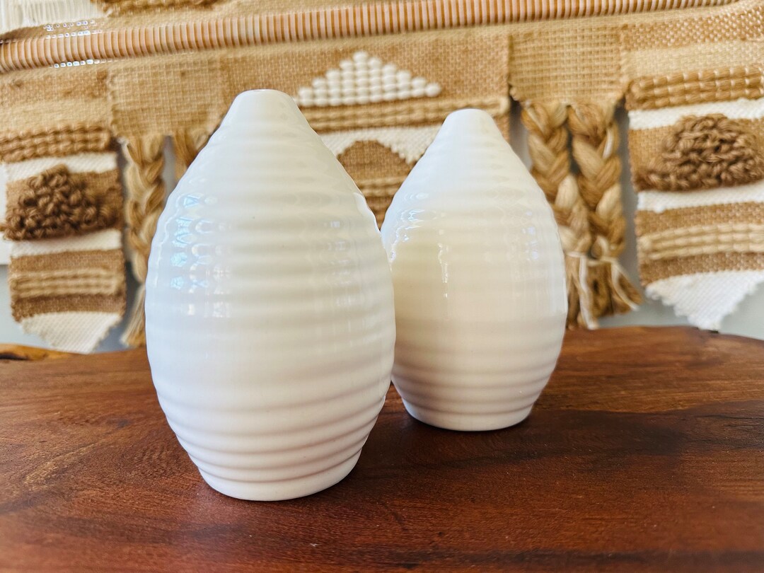 LARGE MCM Vintage White Beehive Pottery Salt & Pepper Shakers 5 1/2”h ...