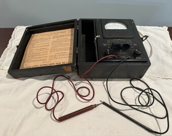 Multimeter: Vintage Used AC Spark Plug Div. Model USAF-19 Volt-ohm ...
