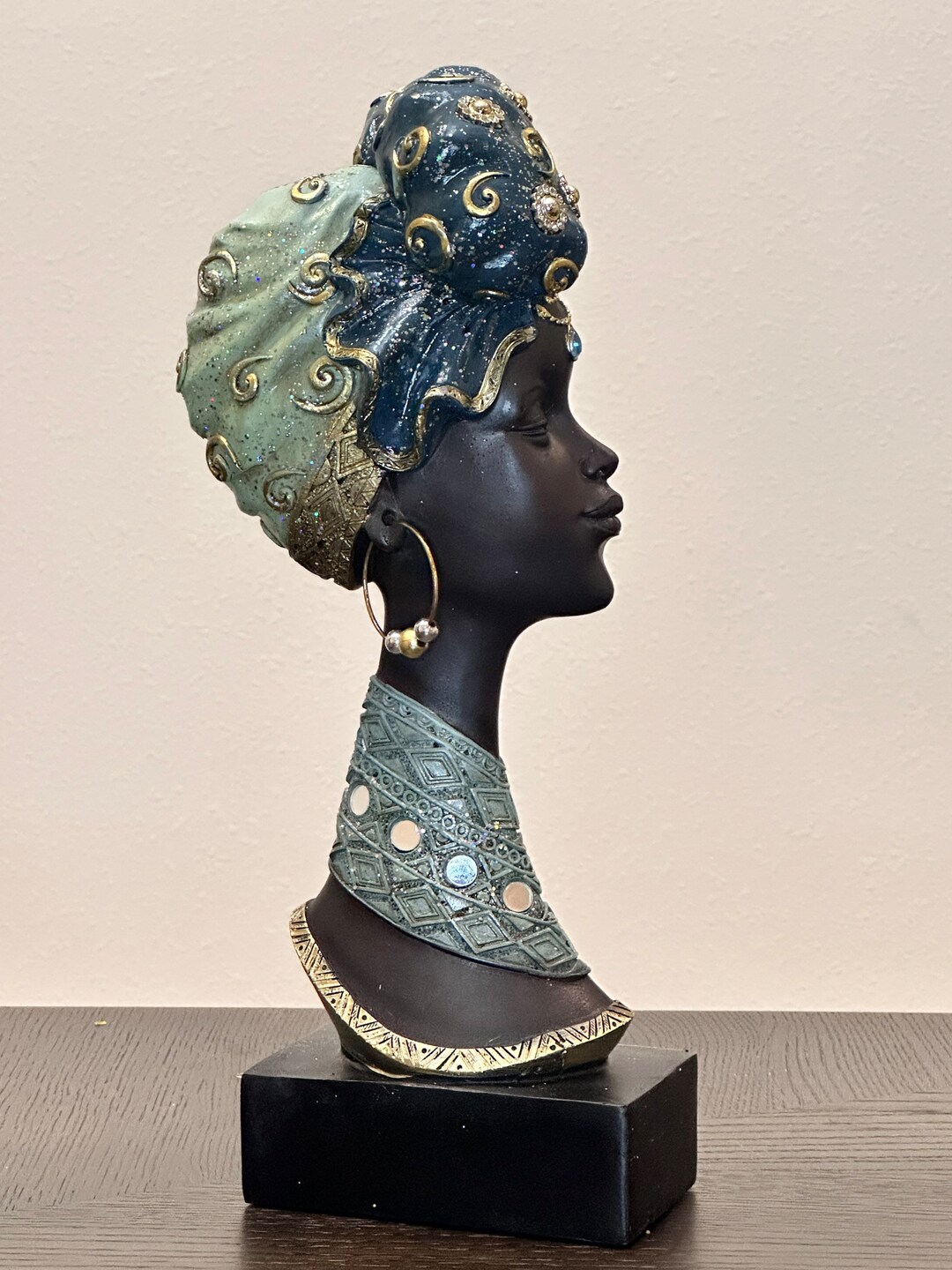 Handcrafted African Women Resin Sculptures, African Women Statues ...