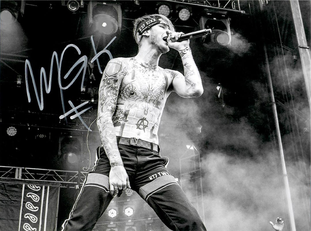 Machine Gun Kelly Autograph + COA (MGK) - Etsy