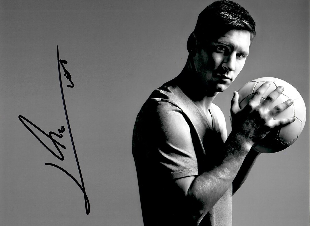 Lionel Messi Autograph (FC Barcelona) + COA - Etsy