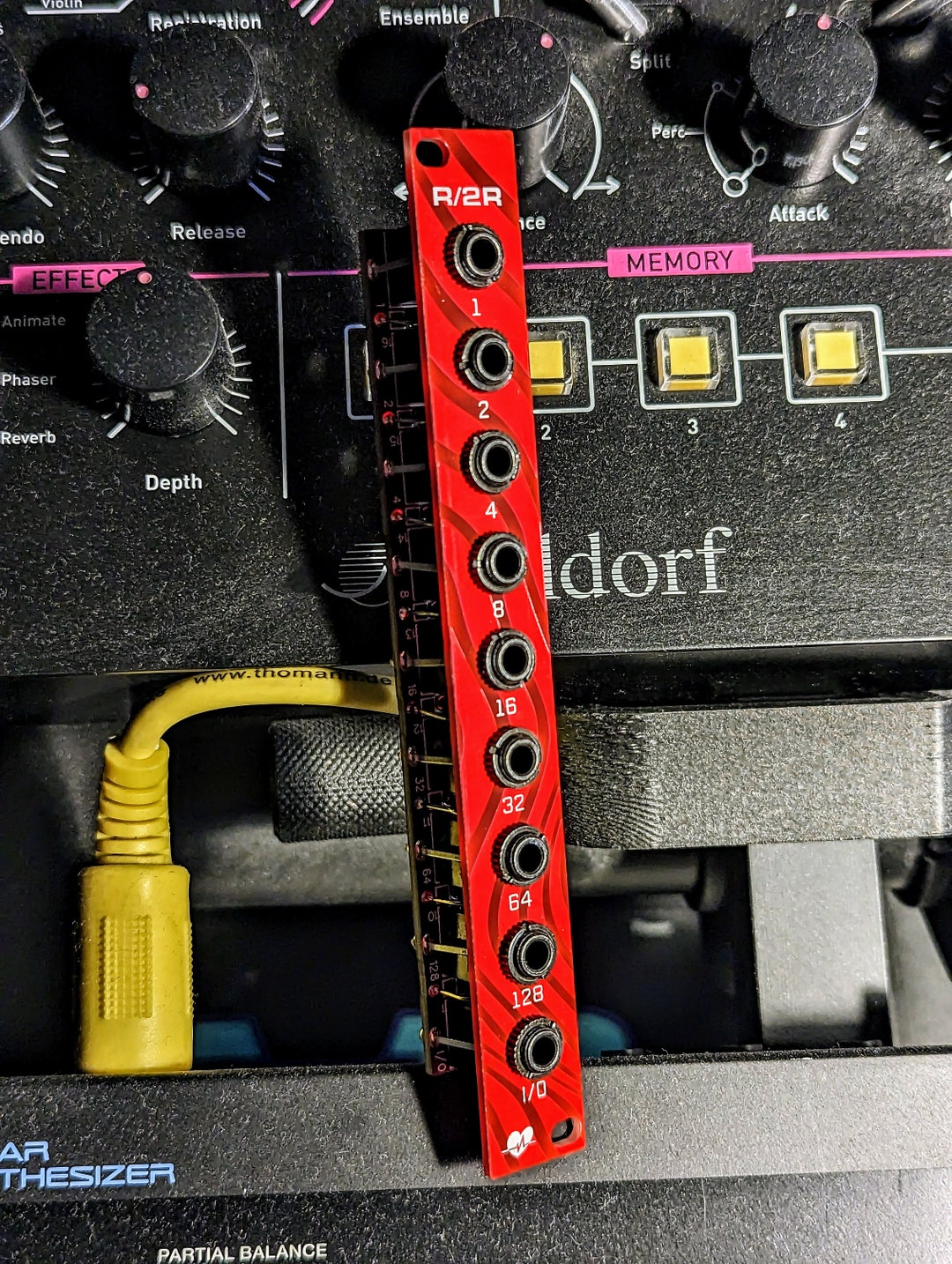 Passive 8-bit DAC 3HP - Herzlich R2R - Multi-function Utility Module ...