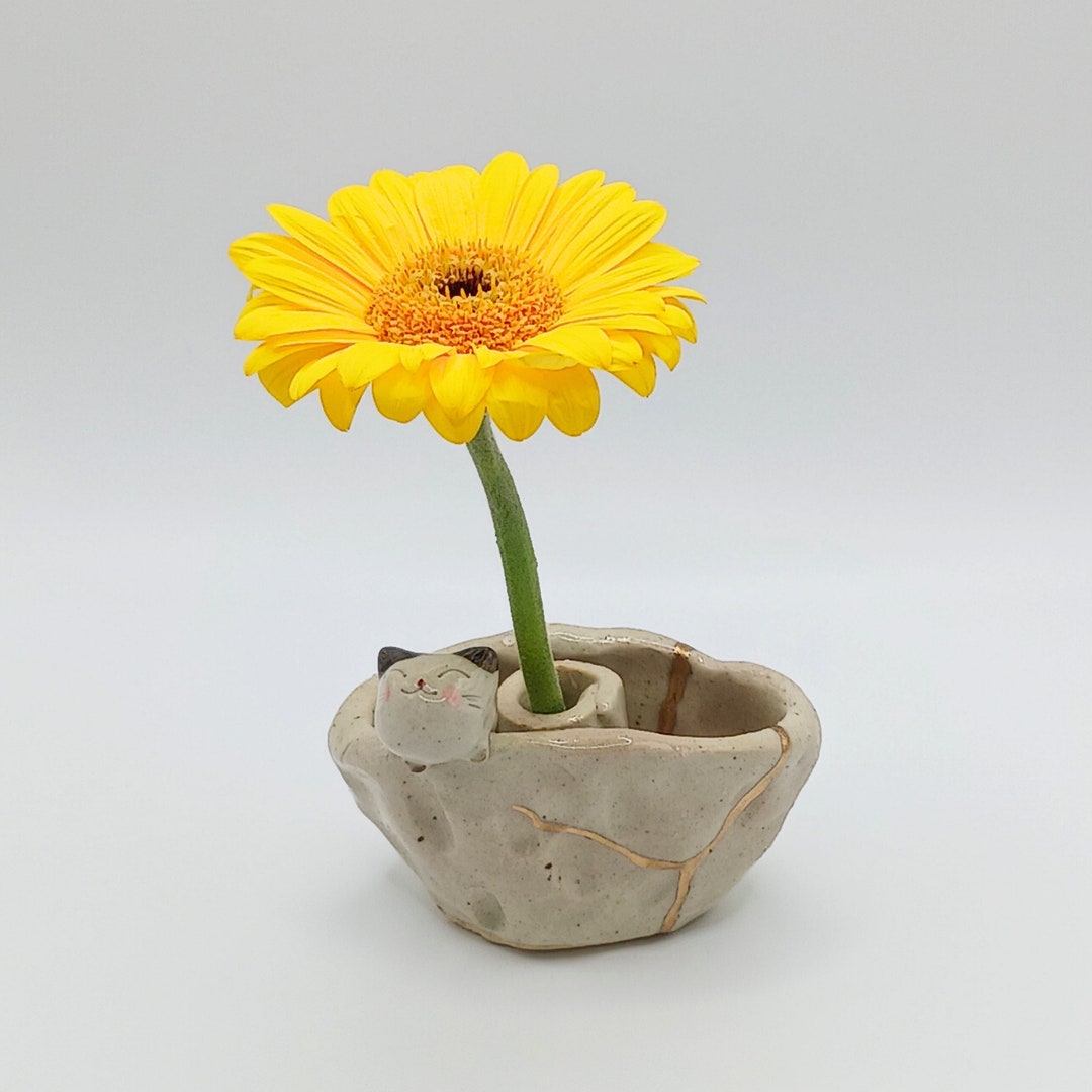 Genuine Kintsugi Ceramic Vase, Brass Decoration Bud Vase, Decorative ...