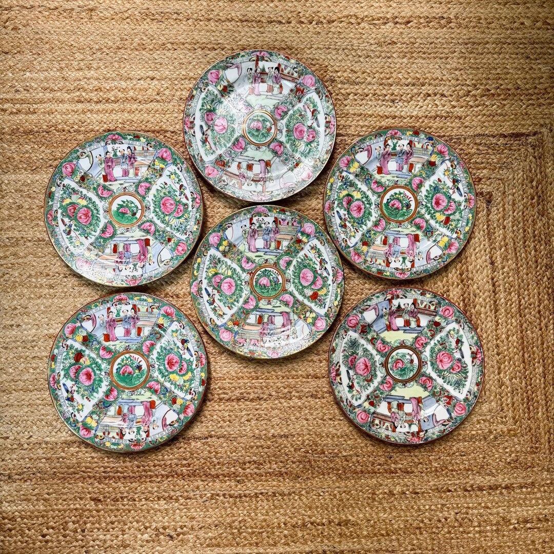 Vintage Rose Medallion Plates 10.5" | Rose Medallion Plates | Famille ...