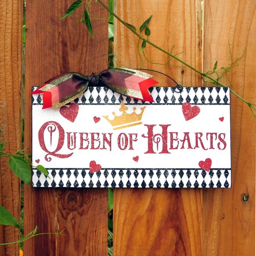 QUEEN WELCOME SIGN Queen of Hearts Birthday Printable Welcome - Etsy