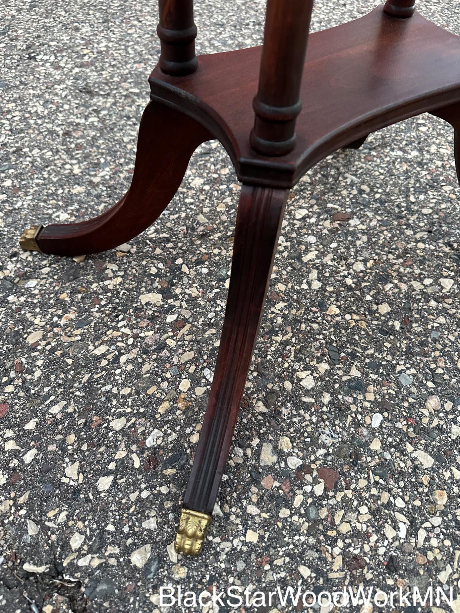 Vintage Duncan Phyfe Style Walnut Side Tables – Set of 2 - Etsy