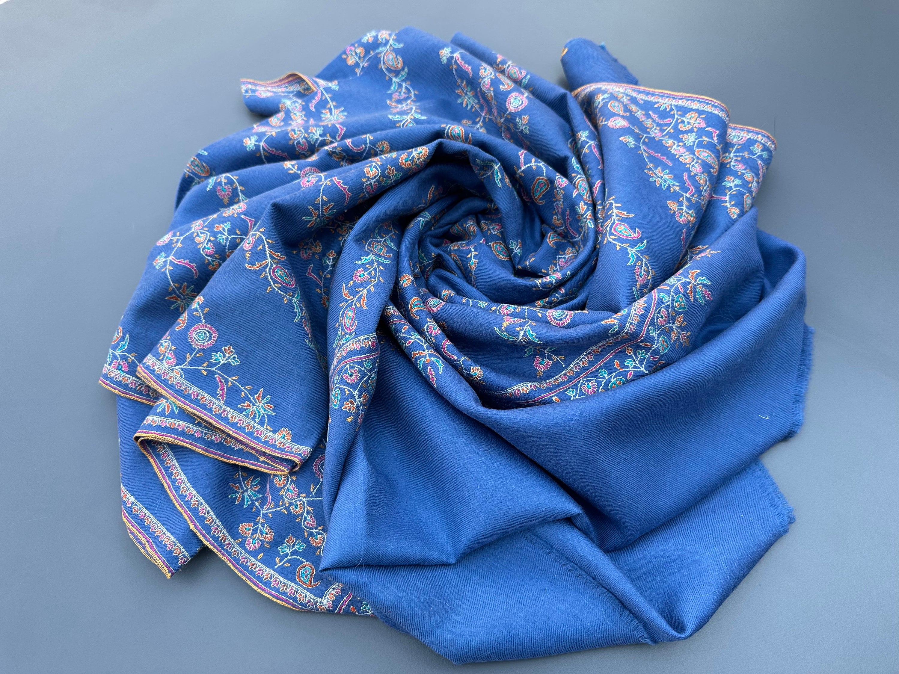 Pure Pashmina Shawl Soft Gold Pashmina Made in Kashmir Heritage ...