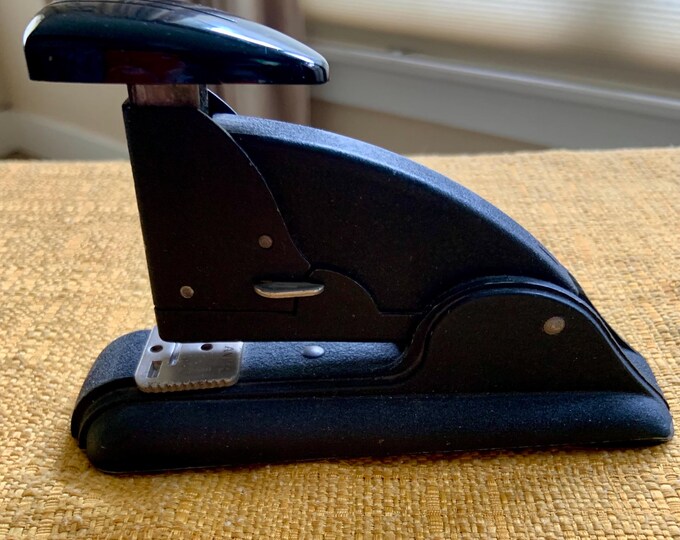Vintage Speed Products Co. Stapler • Mid-century Black Metal Desk ...