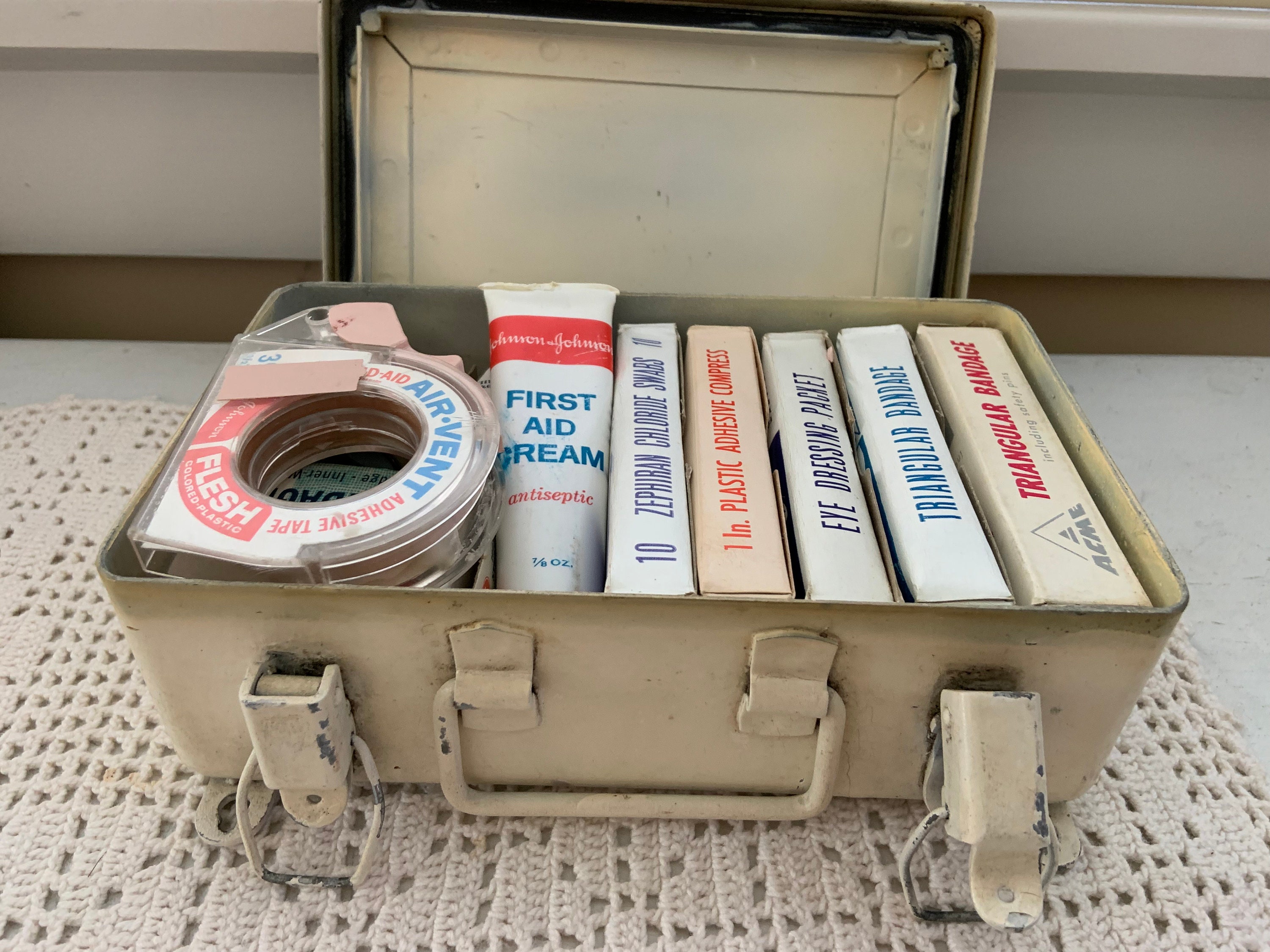 1940s Retro First Aid Wall Cabinet Complete With Vintage Bandages ...