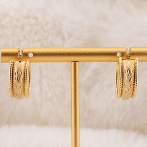 Vintage 10 Karat Yellow Gold Coin Edge and Diamond Cut Detail - Etsy