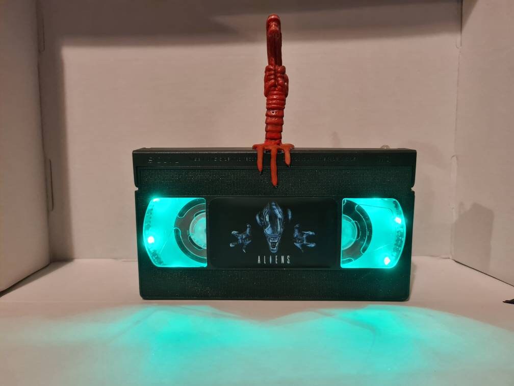 Home & Living Aliens VHS Lamp Alien Night Lamp Sci-Fi Horror Lamp ...