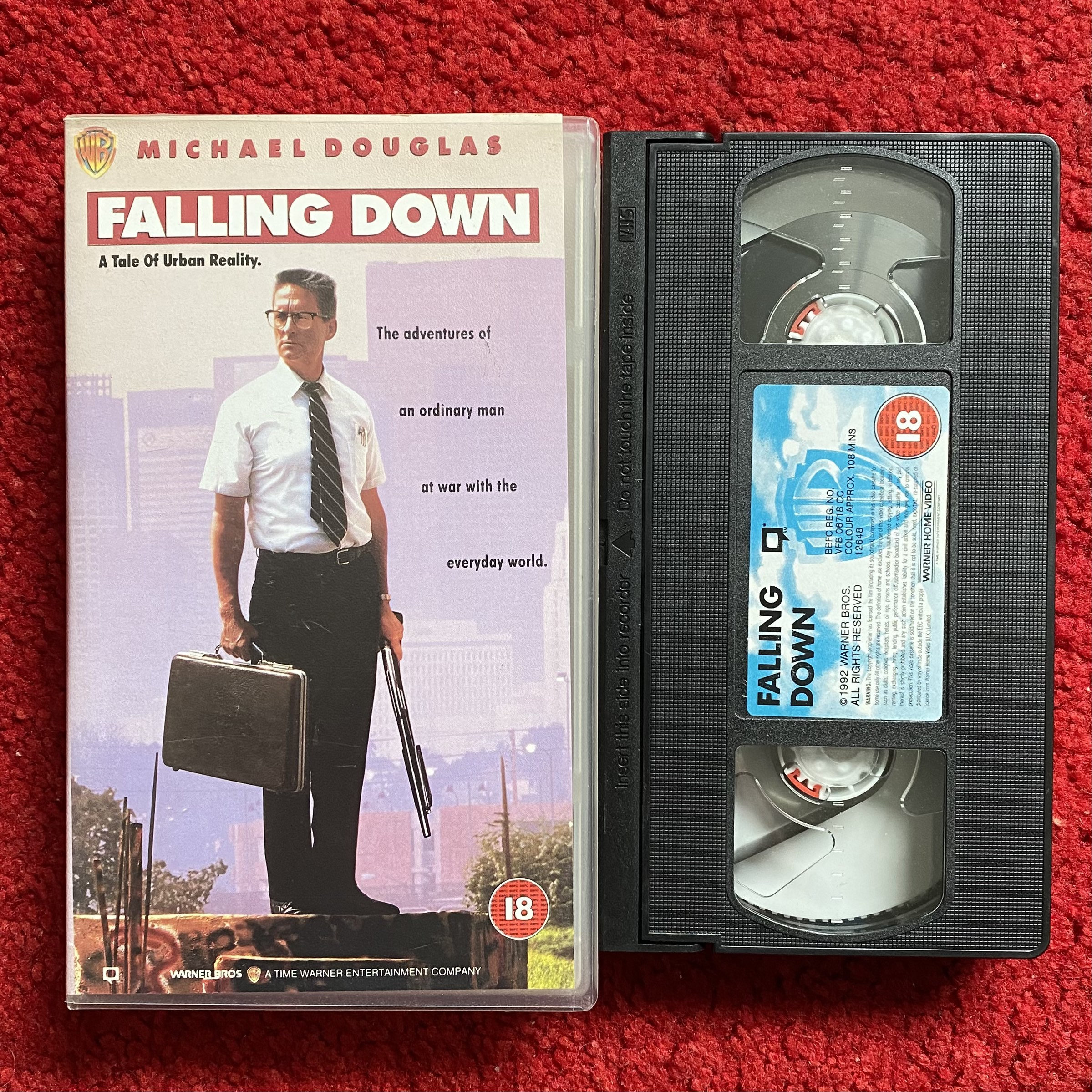 Crime VHS Videos / Leon/ Scarface / Falling Down / Lock Stock / Grosse ...