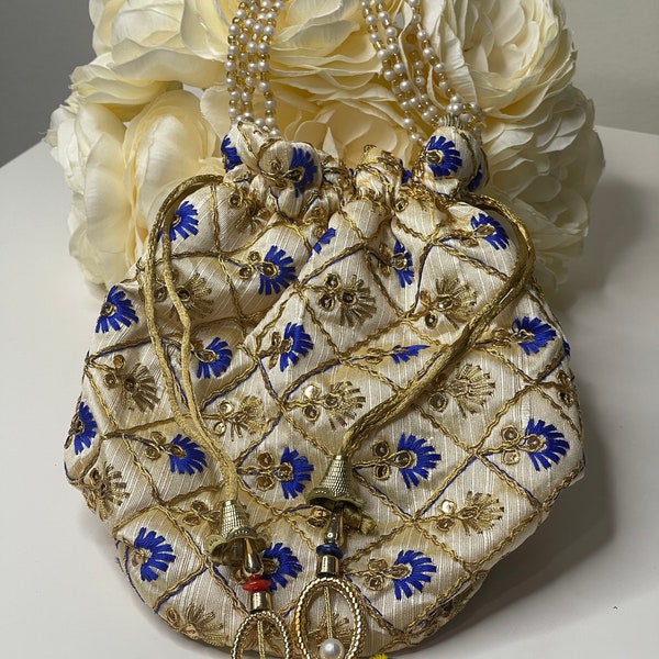 Handcrafted Purse - Etsy