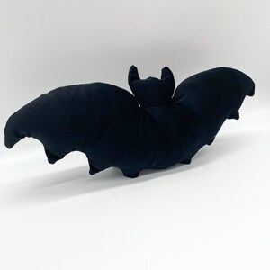 Black Velvet Bat Cushion | Gothic Throw Pillow | Halloween Pillow - Etsy