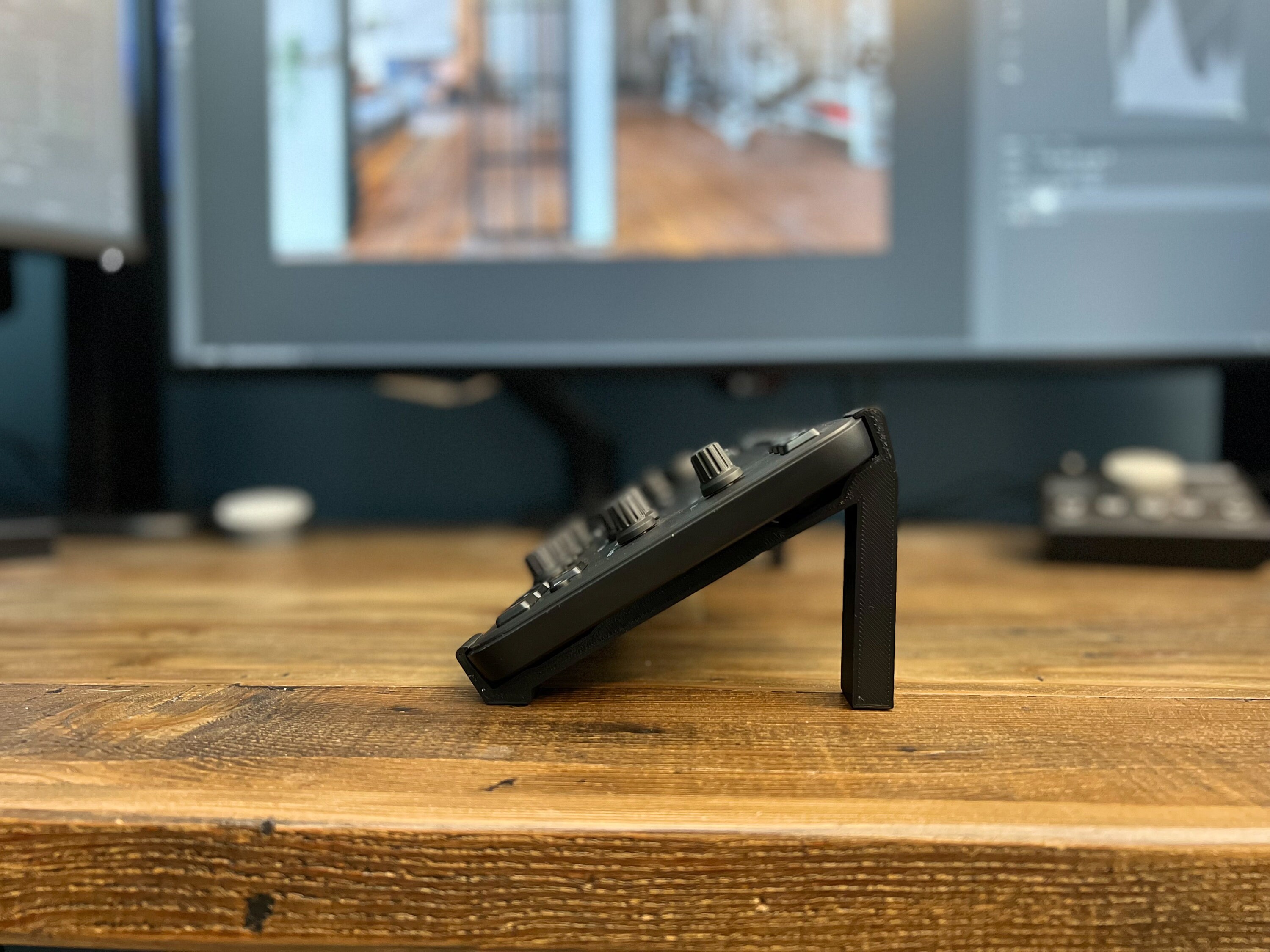 Loupedeck+ Console Stand (3 Available Angles) - Etsy