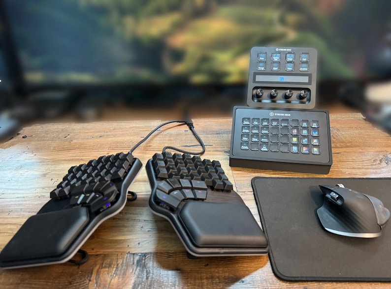 Enclosed Stream Deck XL and Stream Deck Plus Stand - Etsy