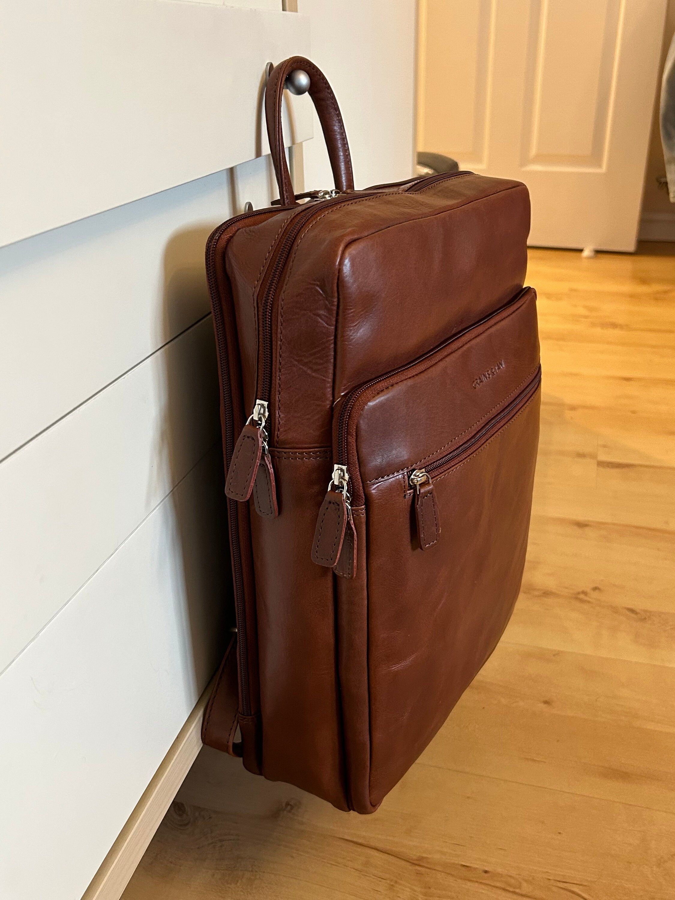 G&T Full-grain Leather Large Backpack for 17-inch Laptop, Padded ...