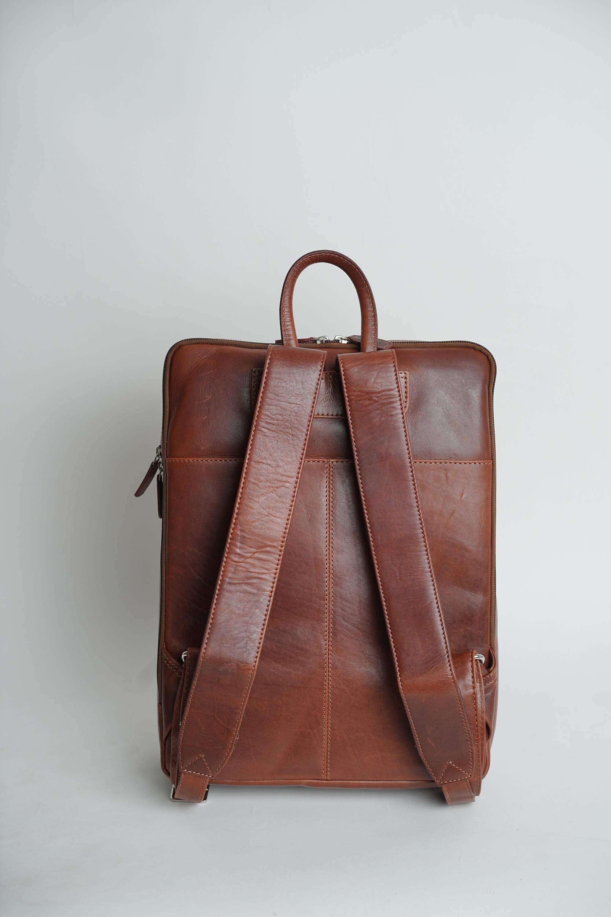 G&T Full-grain Leather Large Backpack for 17-inch Laptop, Padded ...