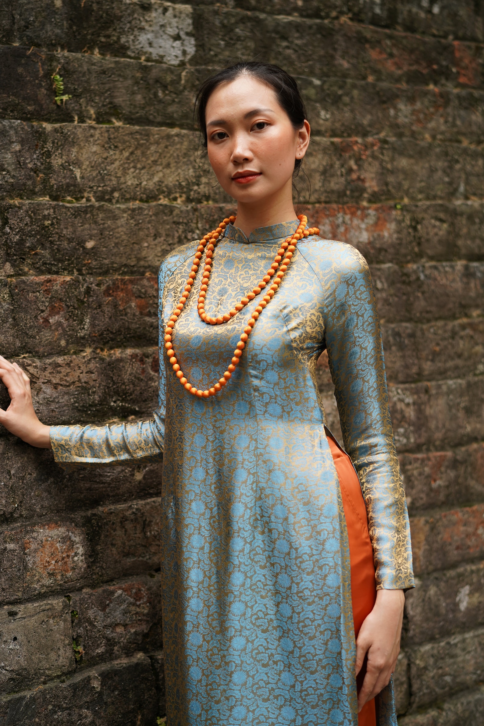 Traditional Dress of Vietnamese, Vietnam Dress Culture, Silk Ao Dai for ...