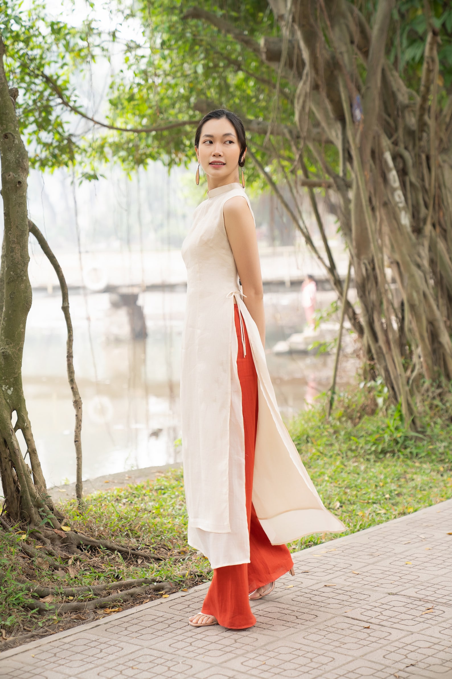 Sleeveless Linen Ao Dai, Double Layer Linen Ao Dai, Linen Ao Dai for ...