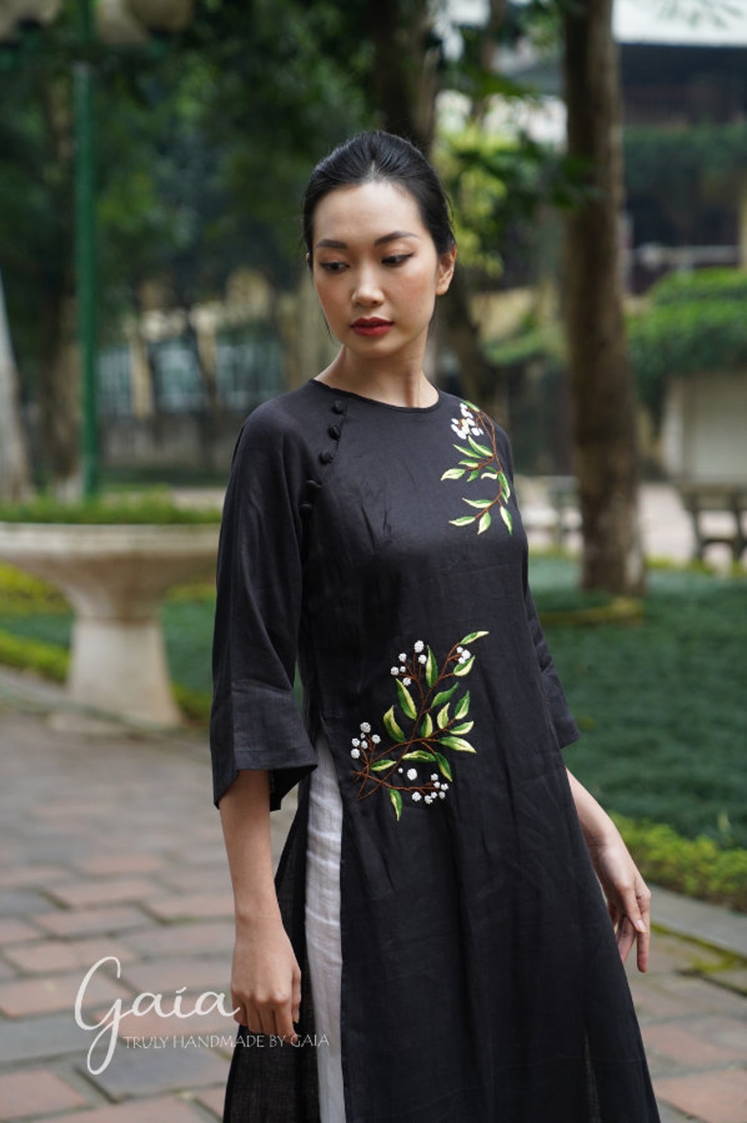 Hand Embroidered Black Ao Dai Black Linen Ao Dai Vietnamese - Etsy
