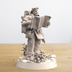 Explorer B - Bearded Human With Map and Pack 32mm Miniature - Figures ...