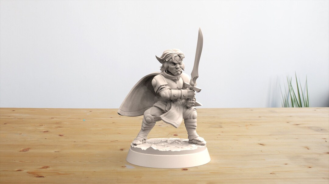 Paladin Halfling Male - Fighter/warrior With Sword 32mm Miniature ...