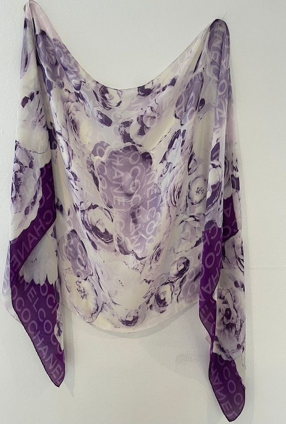 chanel silk stole - Gem