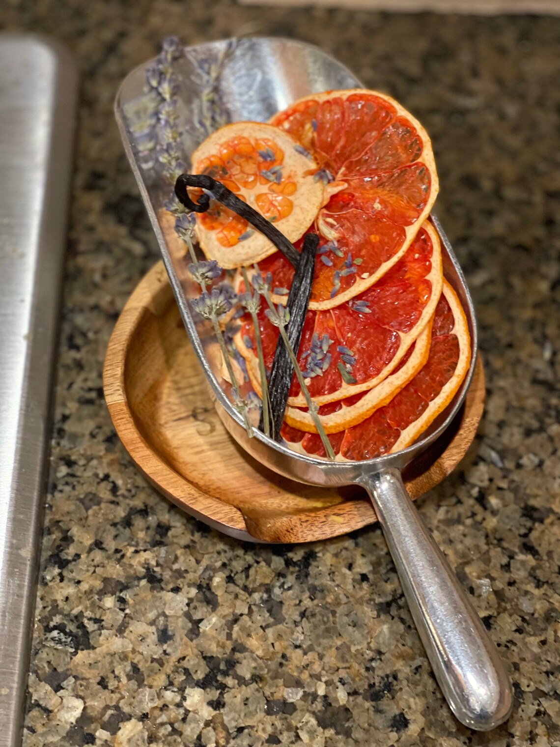 Creamy Citrus Simmer Pot | Stovetop Potpourri | Rustic Farmhouse ...