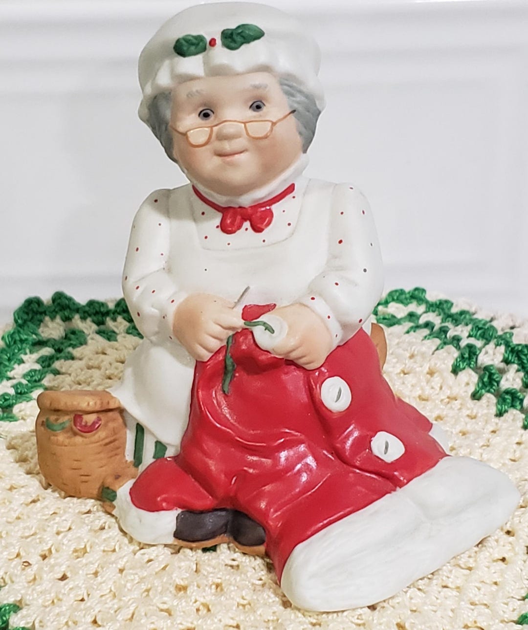 Vintage Hallmark Mrs Claus Have a Loving Christmas Figurine, Vintage ...