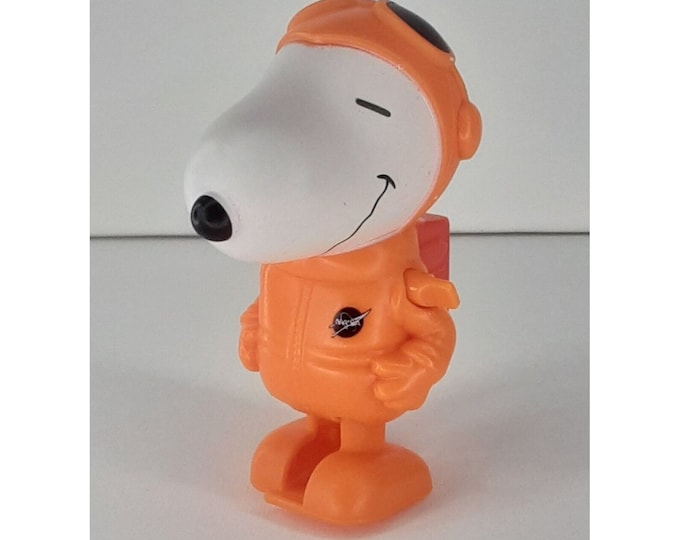 Peanuts Snoopy NASA Astronaut Wind up Moon Walking Mcdonalds Happy Meal ...