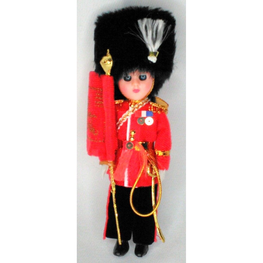 Buckingham Palace Royal Guard Celluloid Doll Vintage Souvenir - Etsy