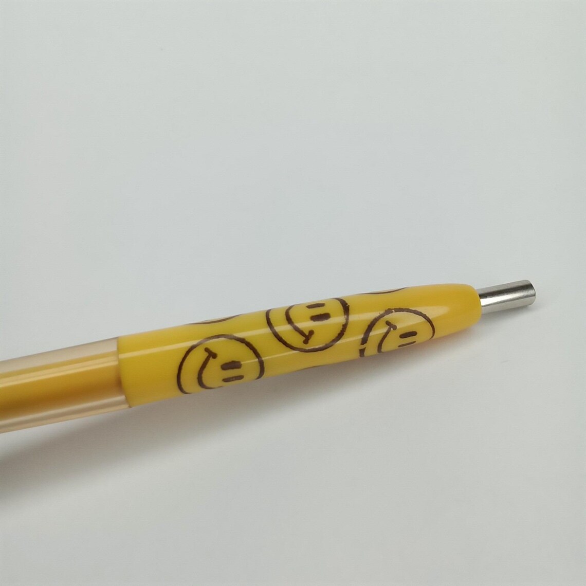 MCM Salesman Sample Advertisement Ink Pen Yellow Smiley Best Point ...