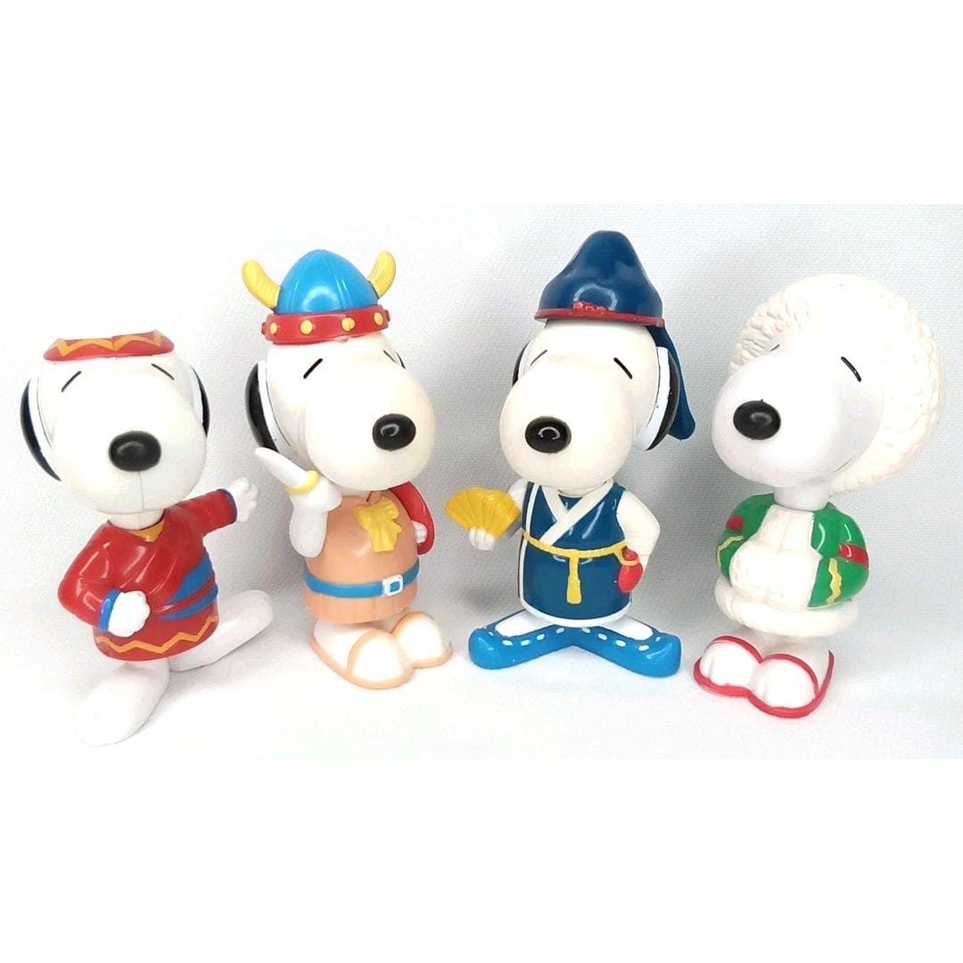 Vintage Mcdonald's Toy Lot of 4 Snoopy Around the World Peanuts Gang ...