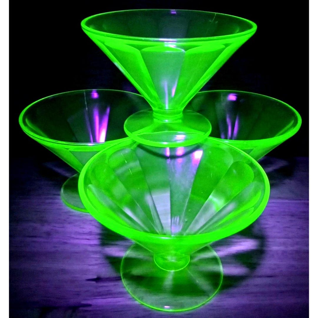 Wartime Wares Federal Glass Green Sherbet Set of 4 Uranium Fallout ...