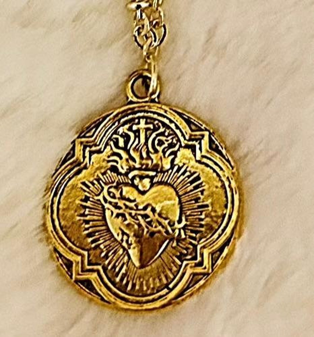 Gold Sacred Heart Necklace on 21 Inch Chain - Etsy