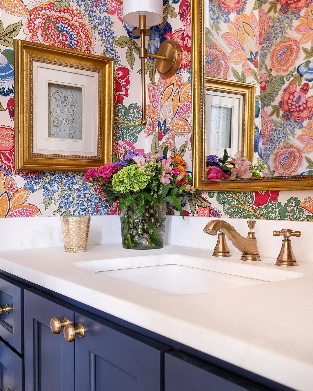 Karabali Grand Bazaar Wallpaper - Traditional Wallpaper - Etsy