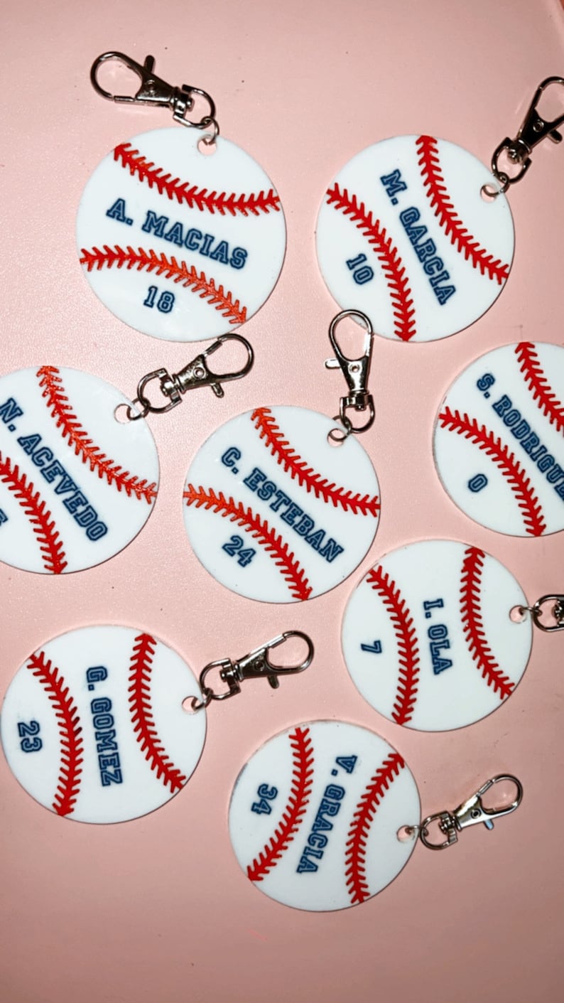 Personalized Baseball Key Chain / Bag Tag / Team Gift - Etsy
