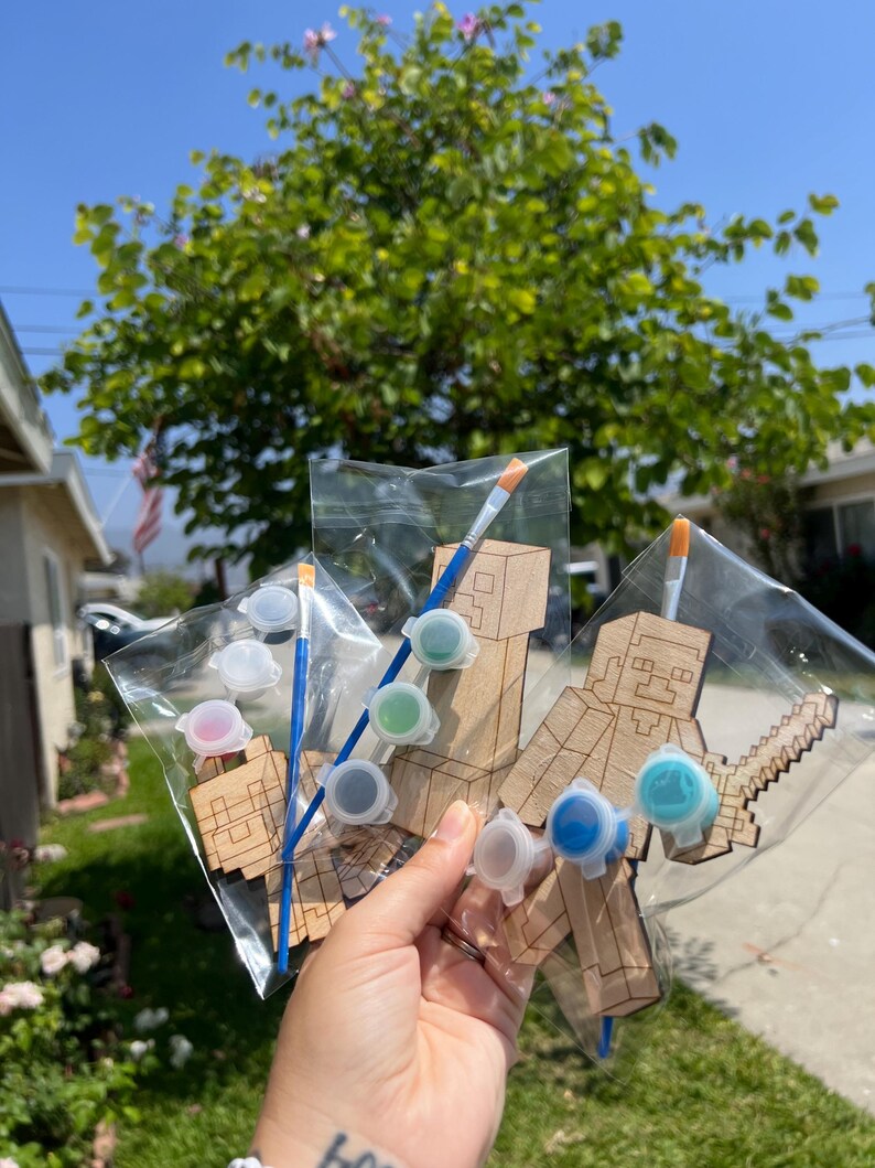 Block Character Paint Kit - DIY Party Favor for Kids | Gamer Birthday ...