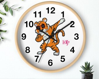 Tyler Clock - Etsy