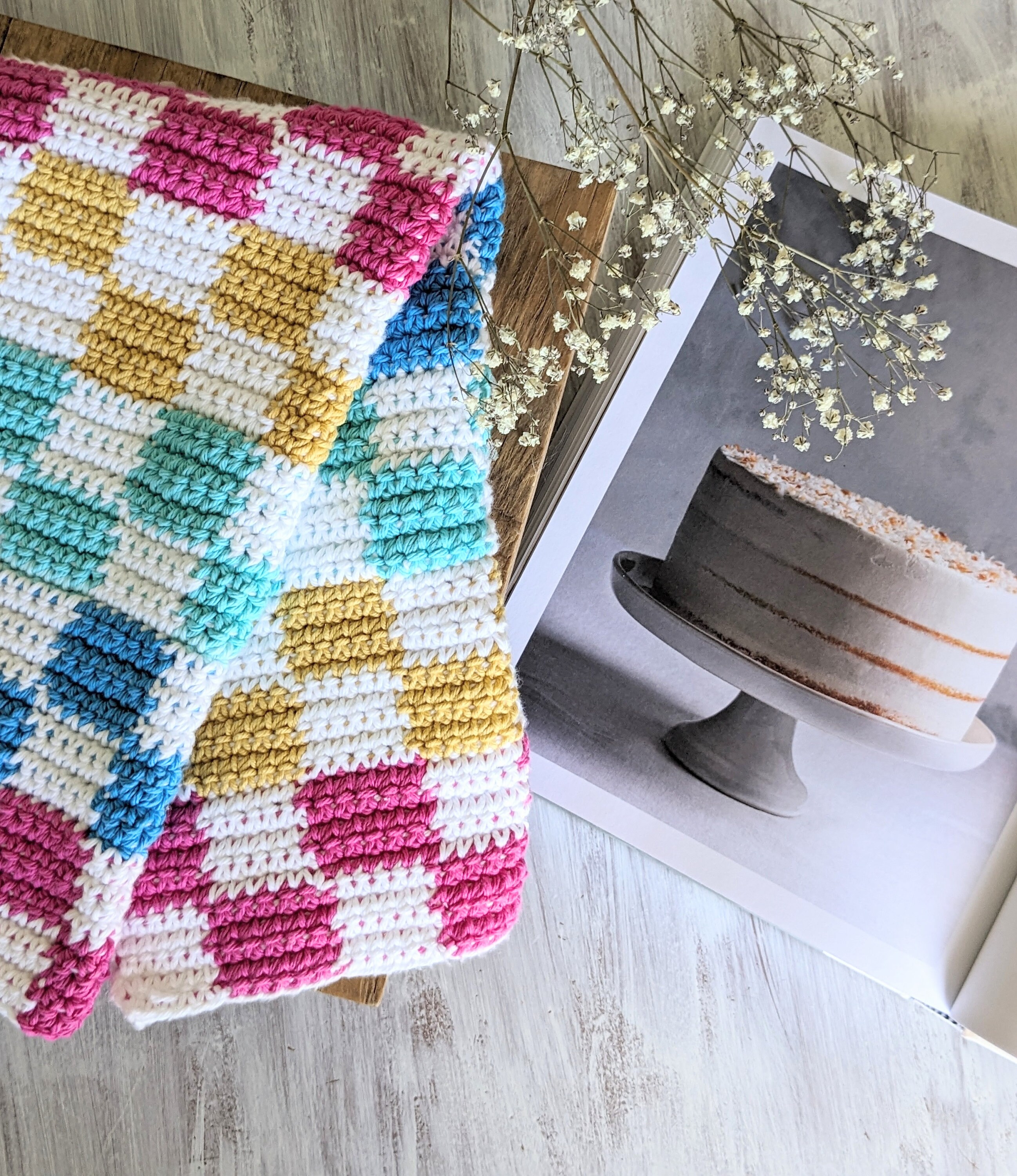 Retro Checker Hand Towel Crochet Pattern / Home Decor / Crochet Towel ...