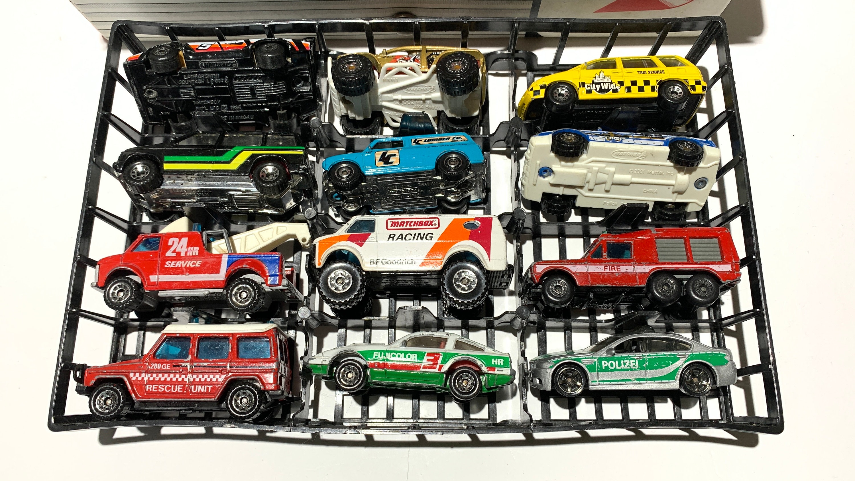 Matchbox Collectors Case With 36 Model Cars / Suitcase Vintage ...